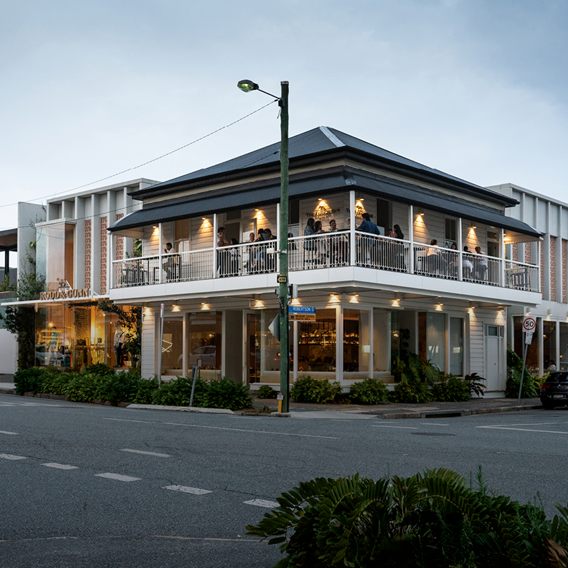 The Lodge Bar | Queenstown NZ | Rodd & Gunn UK